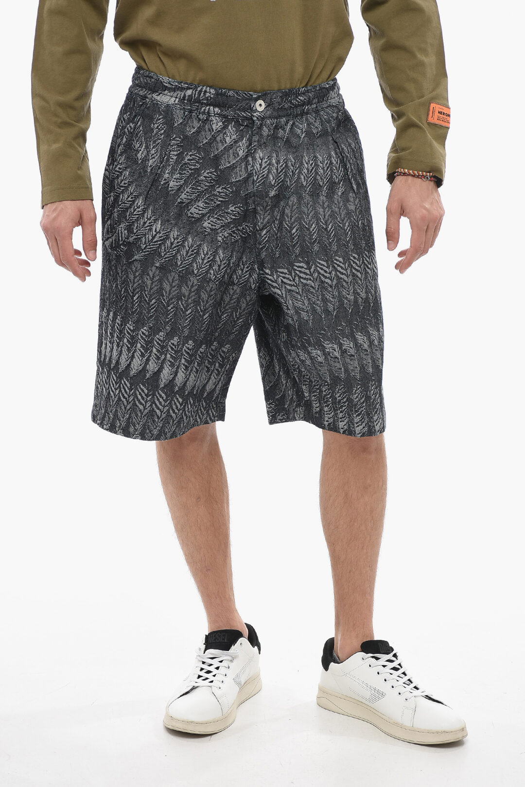 Marcelo Burlon Denim FEATHERS Shorts with Front Pleats men - Glamood Outlet