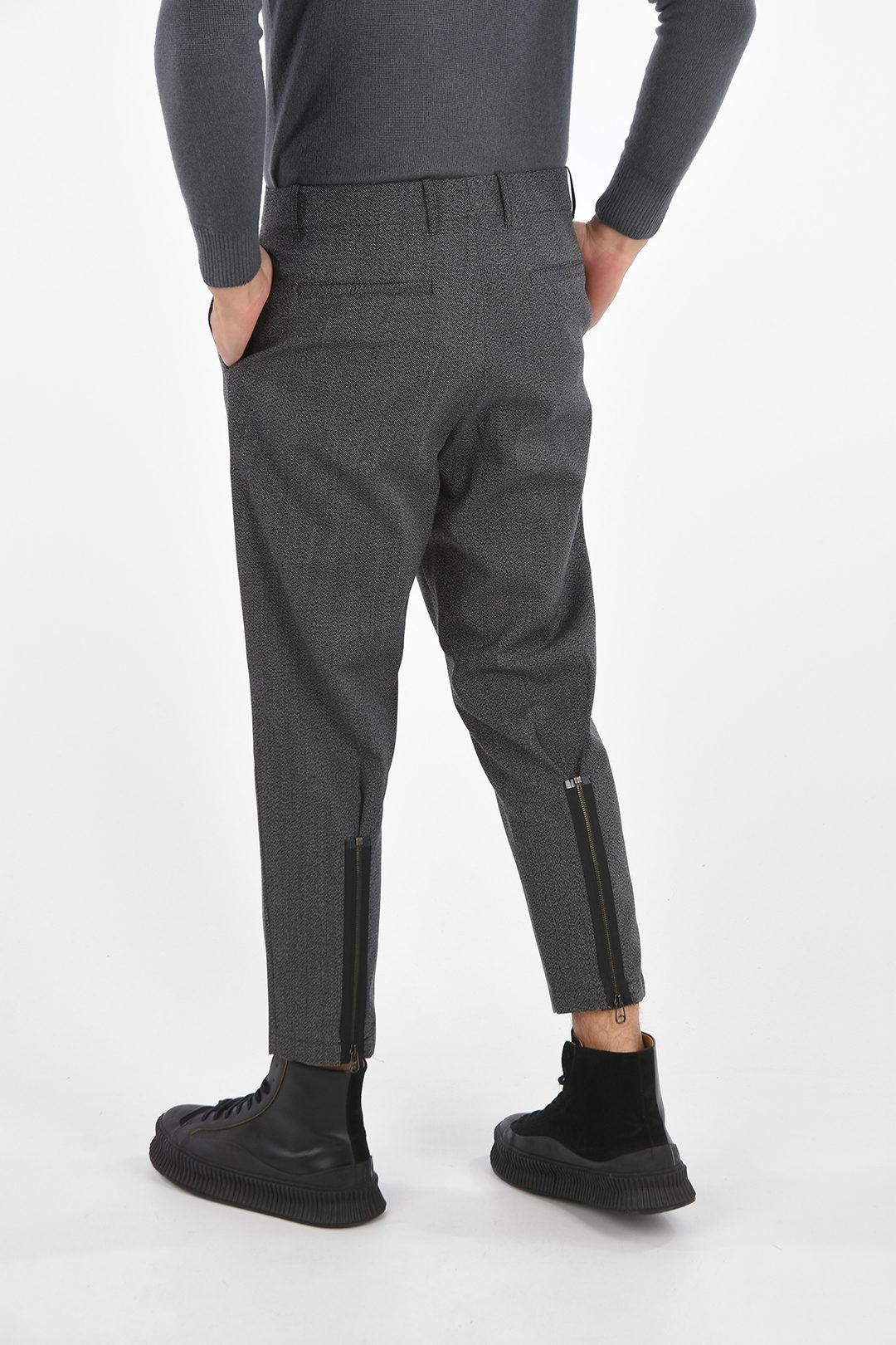 OAMC Pantaloni Crop in Lana Vergine con Zip Alla Caviglia uomo ...
