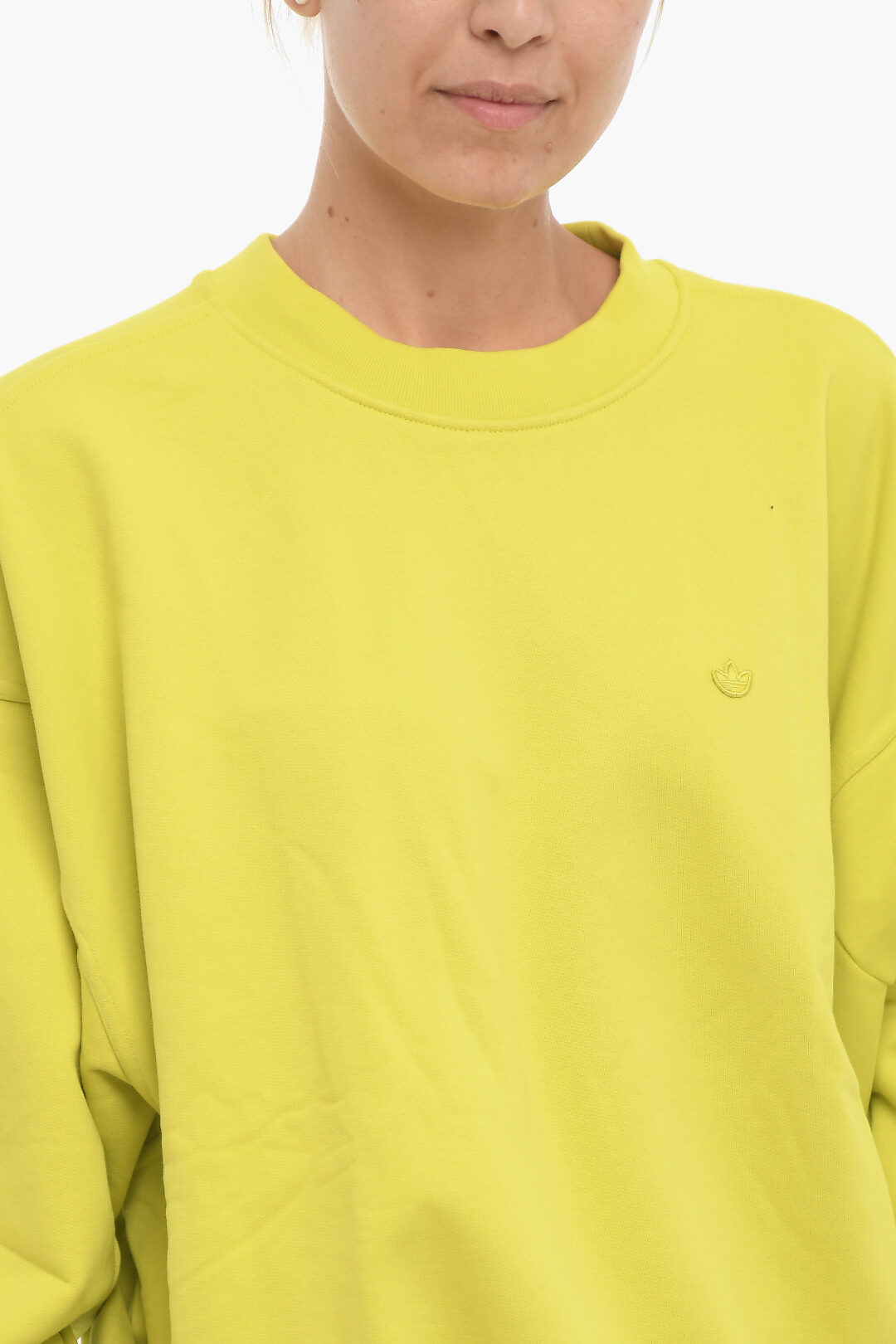 Adidas Solid Color Crew-neck Sweatshirt with Embroidered Logo women - Glamood Outlet