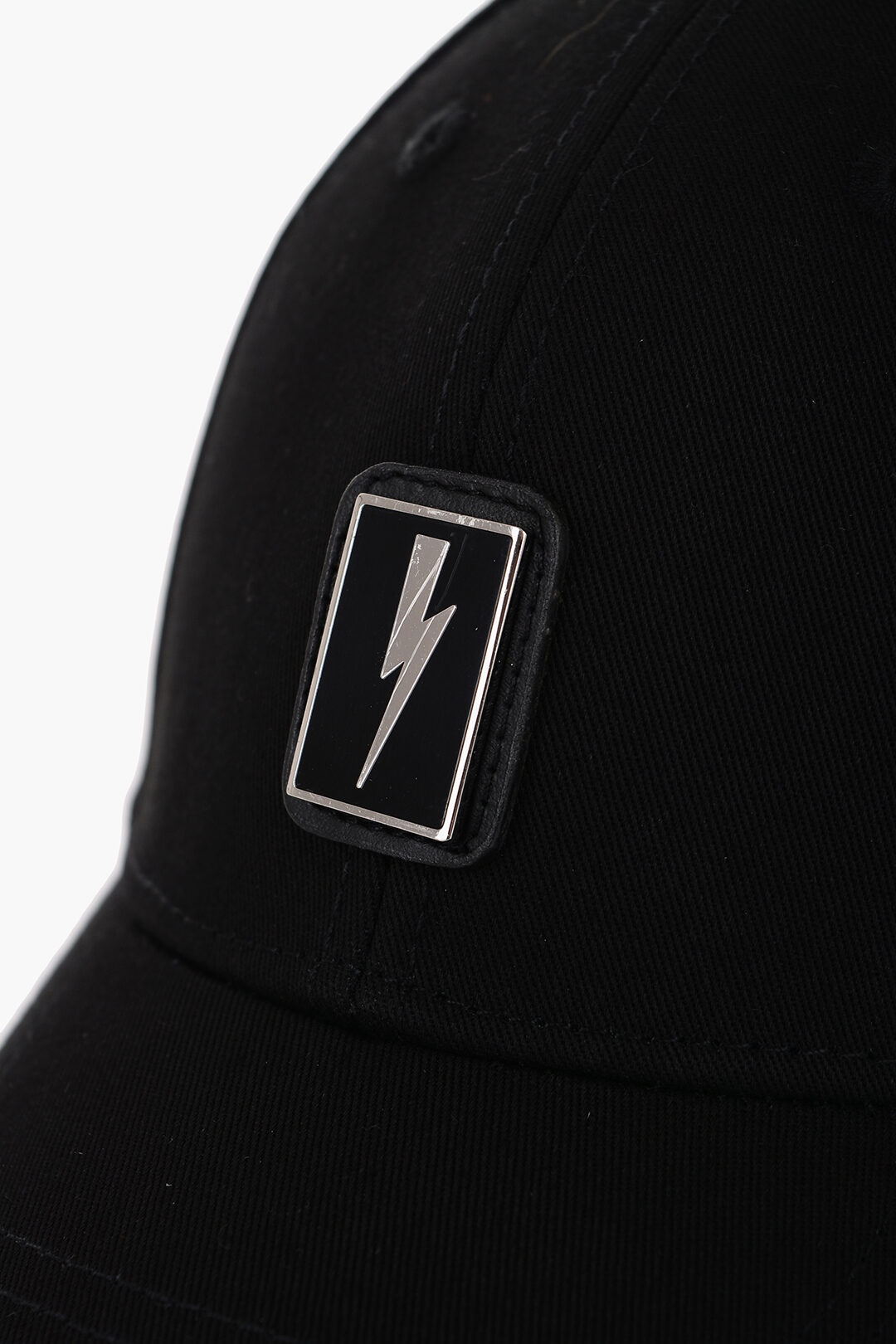 Neil Barrett Solid Color ENAMEL BADGE Cap herren - Glamood Outlet
