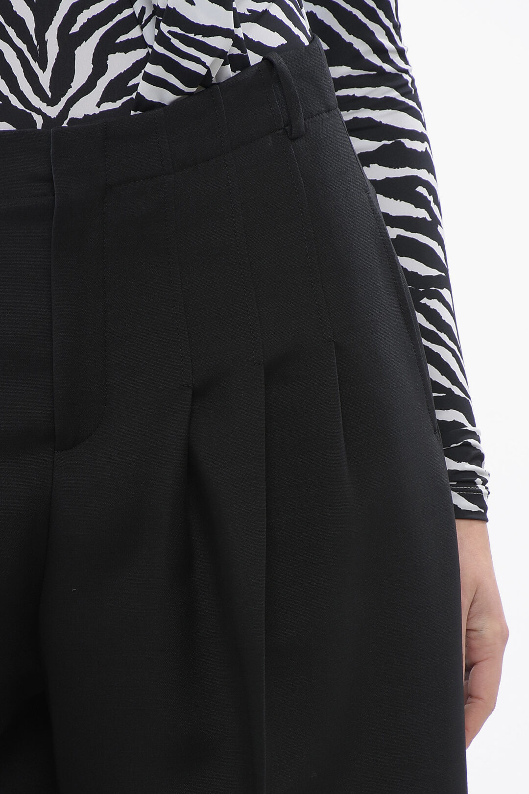 Dior Triple-pleated Palazzo Pants with Flush Pockets women - Glamood Outlet